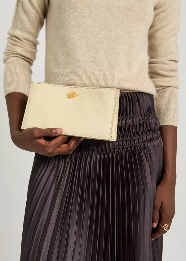 METIER Ease Leather Clutch - Cream