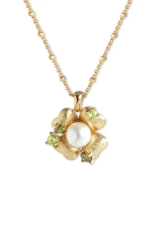 RETRO CHIC Garden Blossom Pendant Necklace - Gold