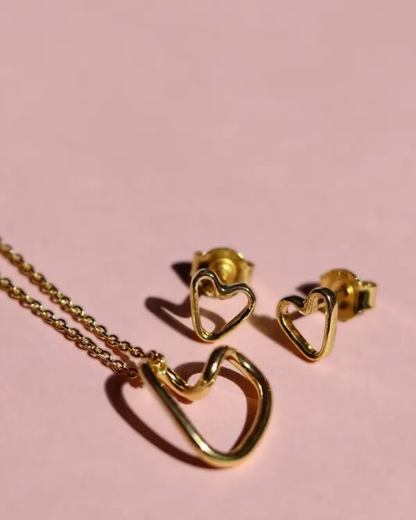 OTTOMAN HANDS Heart Stud Earrings