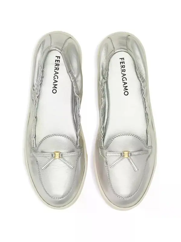 FERRAGAMO Flexible Loafers With Bow Detail - Silver