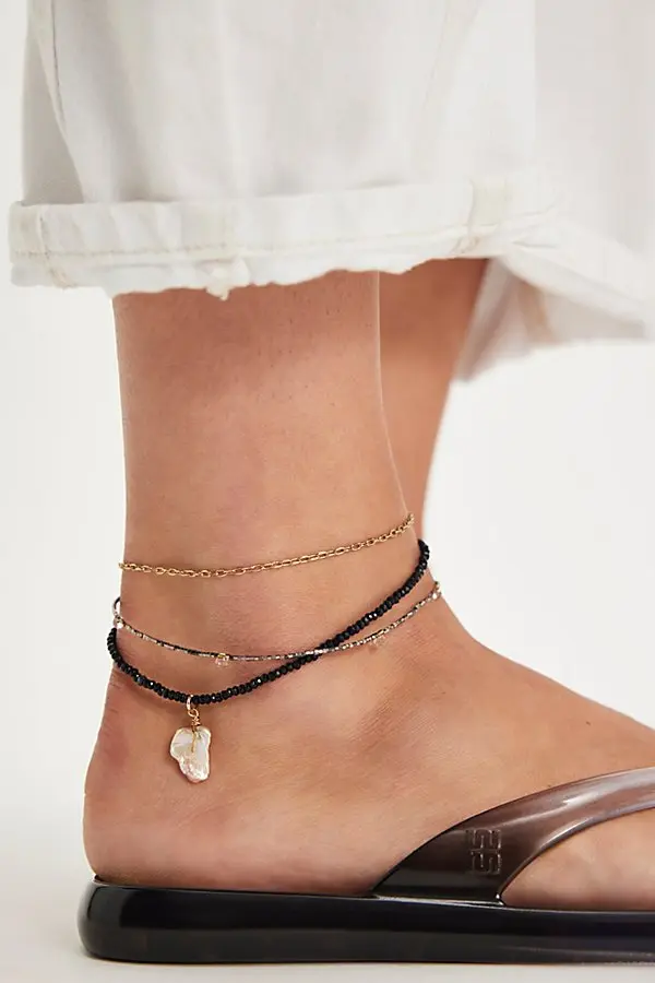 ARIANA OST Primrose Semiprecious Stone Anklet - Black