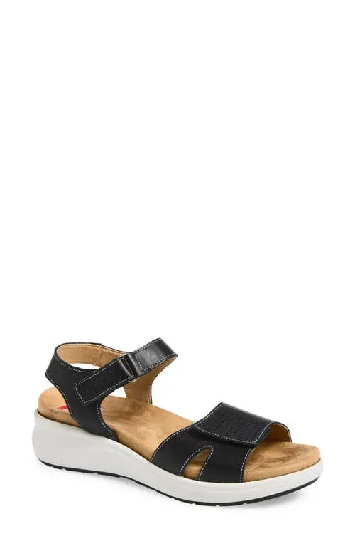 ON FOOT Marta Sandal - Napa Negro
