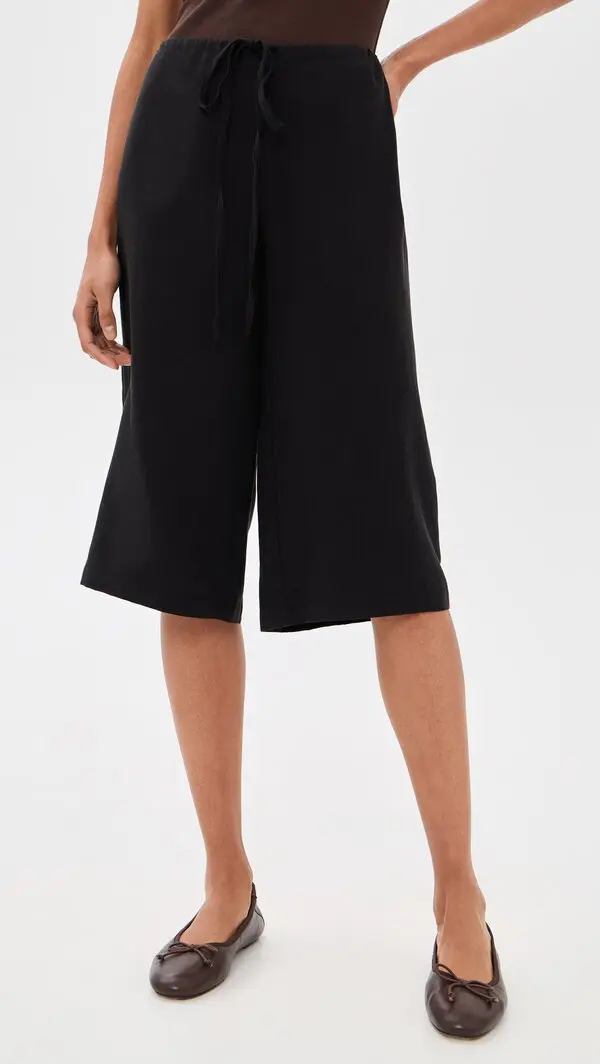 With Jéan Arden Capri Pants - Black