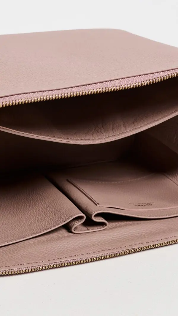 Cuyana Voyager Travel Case