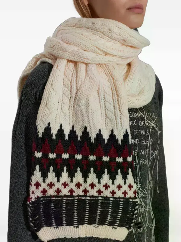 AKEP Cable-knit Jacquard-patterned Scarf