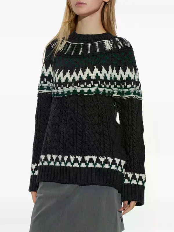 AKEP Crew Neck Cable-knit Sweater
