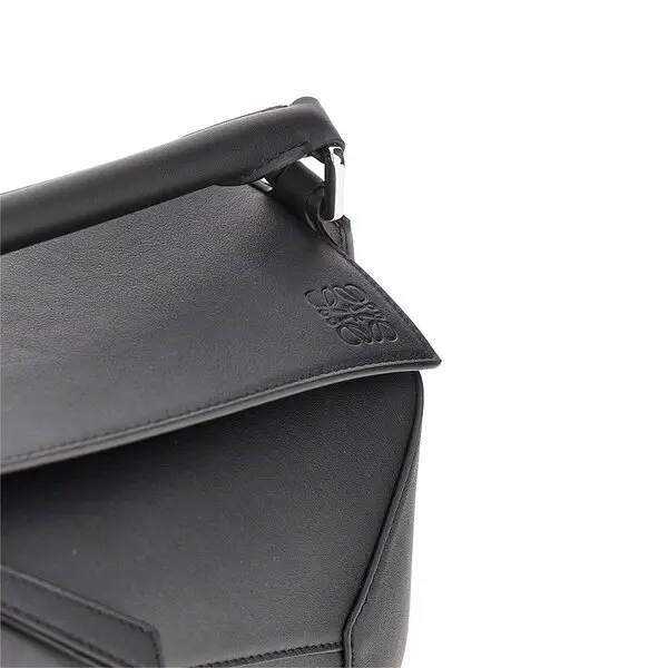 Loewe Leather Medium 'puzzle Edge' Bag - Black