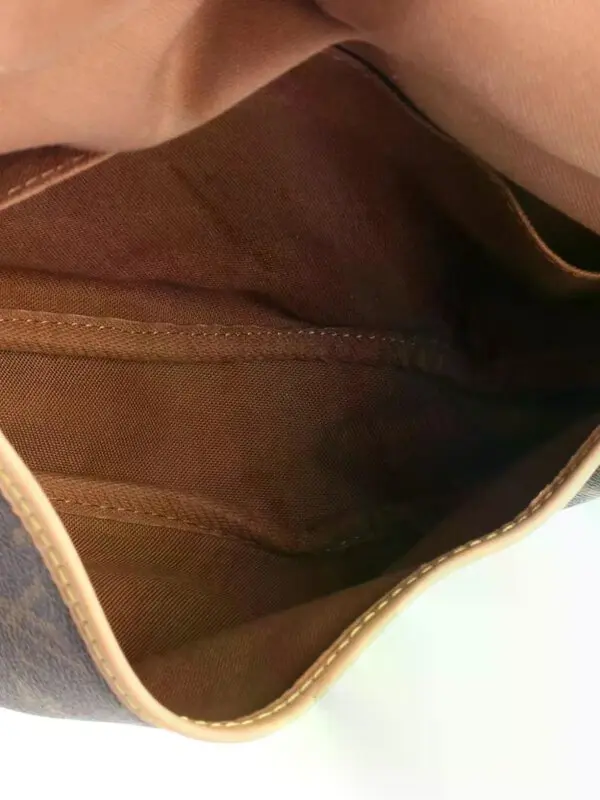 LOUIS VUITTON 2008 Monogram Saumur 30 Crossbody Bag