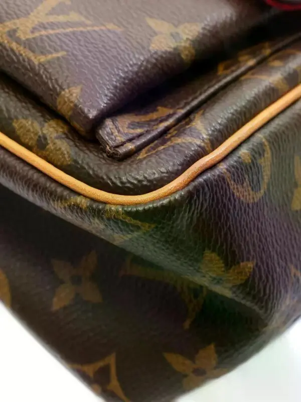 LOUIS VUITTON 2004 Viva Cité Monogram Shoulder Bag