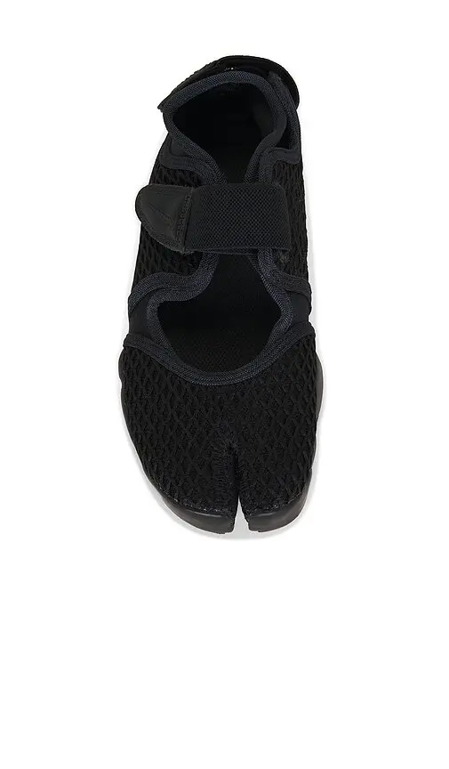 Nike Rift Sneakerina In Black - Off Noir