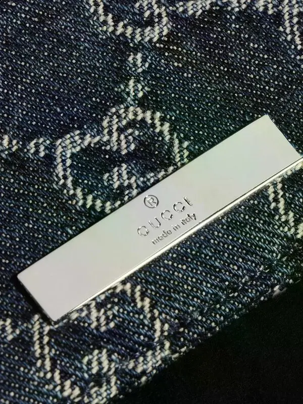 Gucci Card Case With Plaque