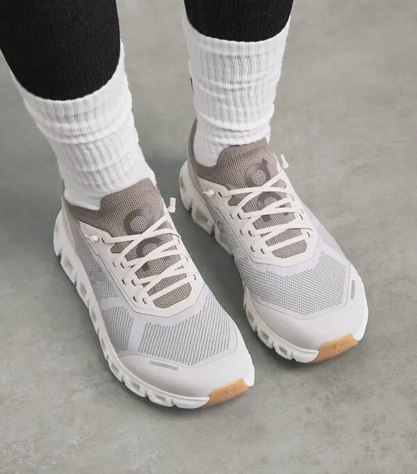 On Cloud Versa Trainers
