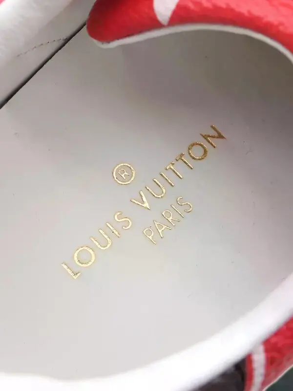 LOUIS VUITTON 2019 Escale Time Out Sneakers