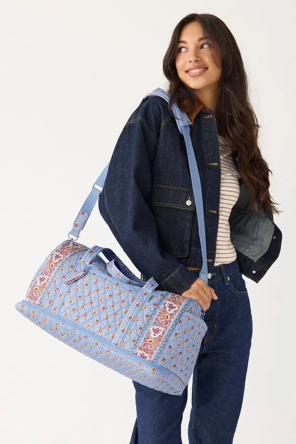 VERA BRADLEY Hollyhill Duffel