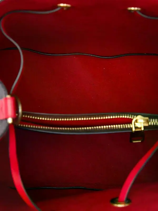 LOUIS VUITTON 2019 Monogram Neonoe Mm Bucket Bag
