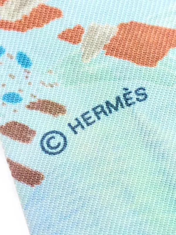 Hermès 2000s Chacun Fait Son Nid Scarf