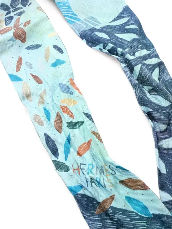 Hermès 2000s Chacun Fait Son Nid Scarf