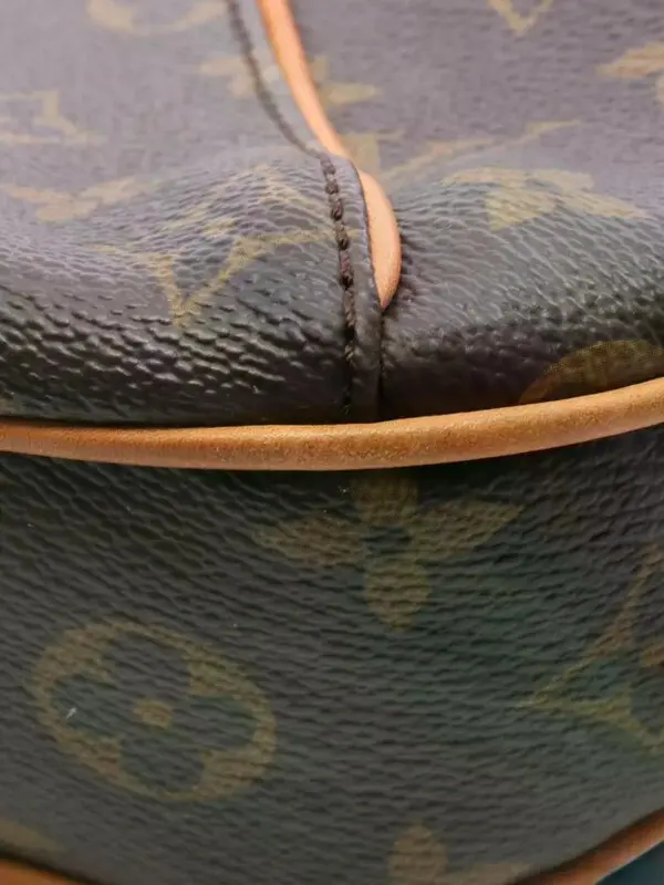 LOUIS VUITTON 2009 Pm Thames Monogram Canvas Tote Bag