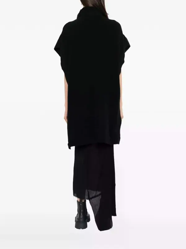 LEMURIA High-neck Sleeveless Sweater
