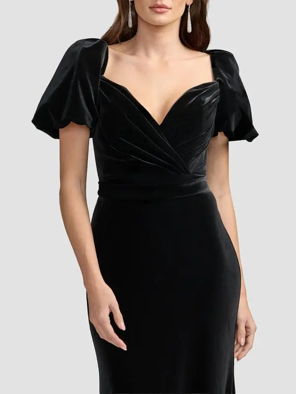 Mac Duggal Puff-sleeve Velvet Mermaid Gown
