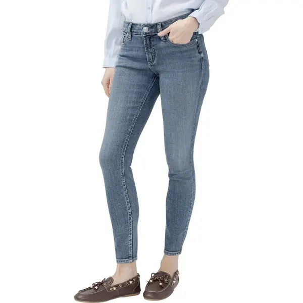 SILVER JEANS CO. Elyse Curvy Mid Rise Skinny Jeans