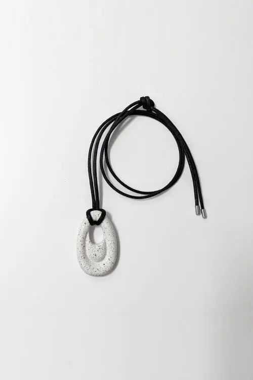 PRETTI.COOL Ripple Concrete Necklace - White Terrazzo