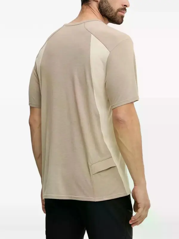 PEAK PERFORMANCE Trail Colour-block Logo-print T-shirt