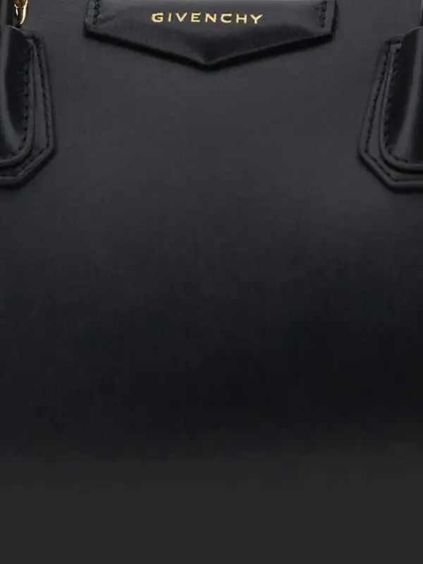 Givenchy Small Antigona Catchall Bag In Glossy Grained Leather - Black