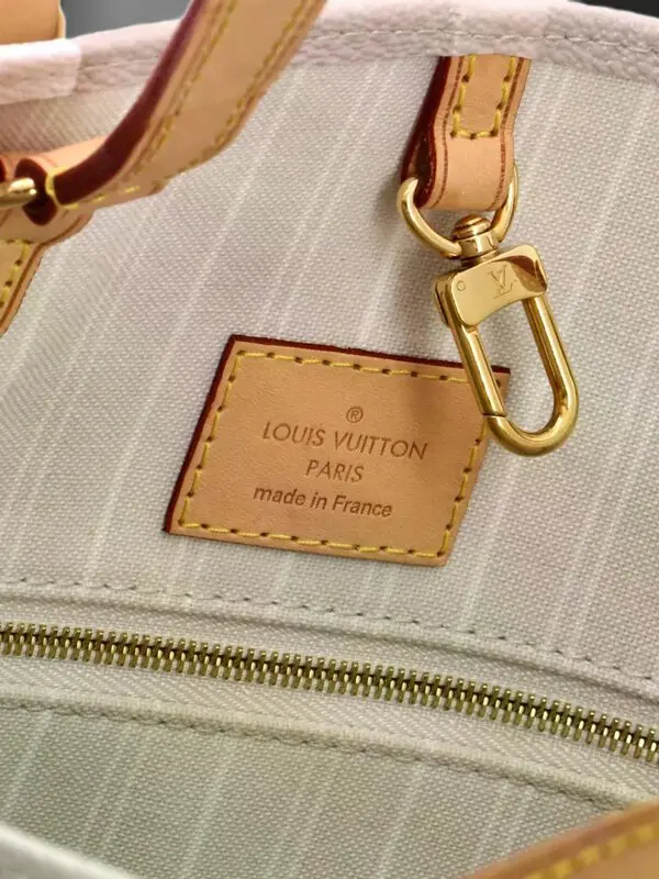 LOUIS VUITTON Onthego The Pool Monogram Giant Gm Tote Bag