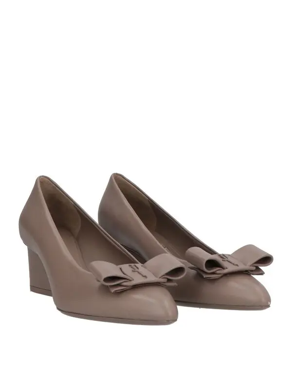 FERRAGAMO Pumps Taupe Size Leather