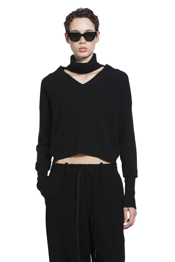 ANDREA YA AQOV V-neck Sweater