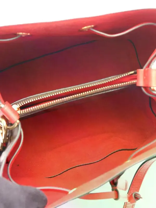 LOUIS VUITTON 2000-2026 Monogram Neonoe Mm Bucket Bag