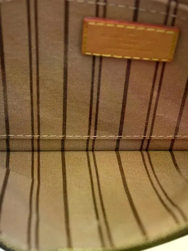 LOUIS VUITTON 1990-2020 Monogram Neverfull Mm Pouch
