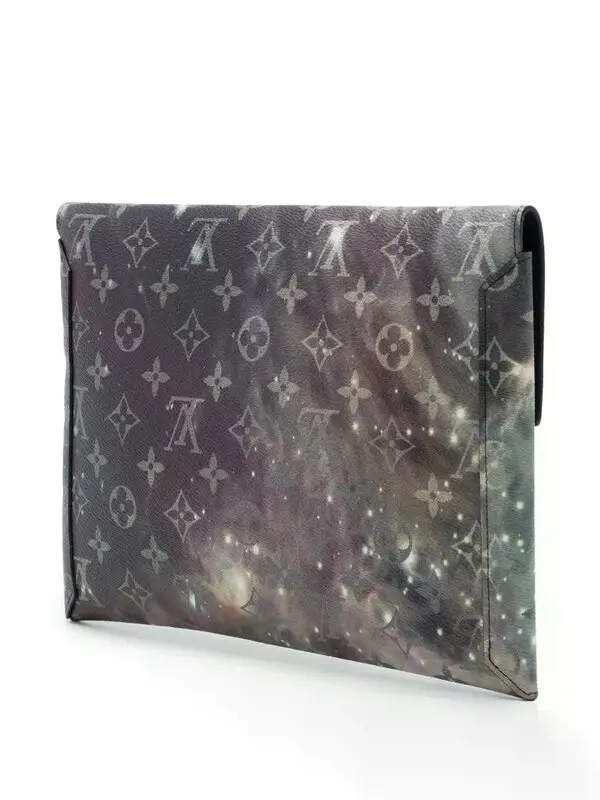 LOUIS VUITTON 2018 Monogram Galaxy Pochette Voyage Mm Clutch Bag