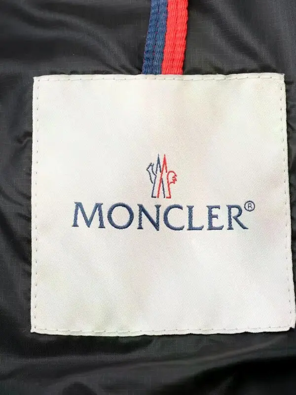 Moncler Oahu Hooded Down Jacket