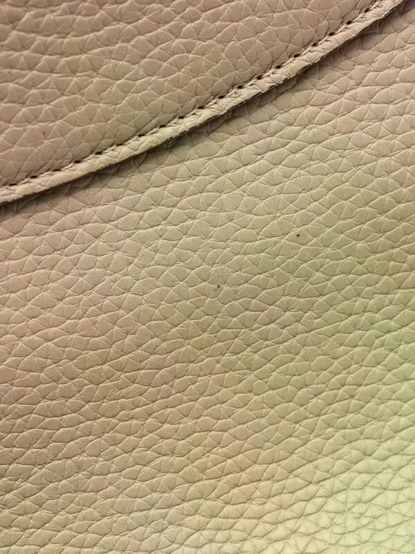 LOUIS VUITTON 2021-2026 Taurillon Capucines Bb Satchel