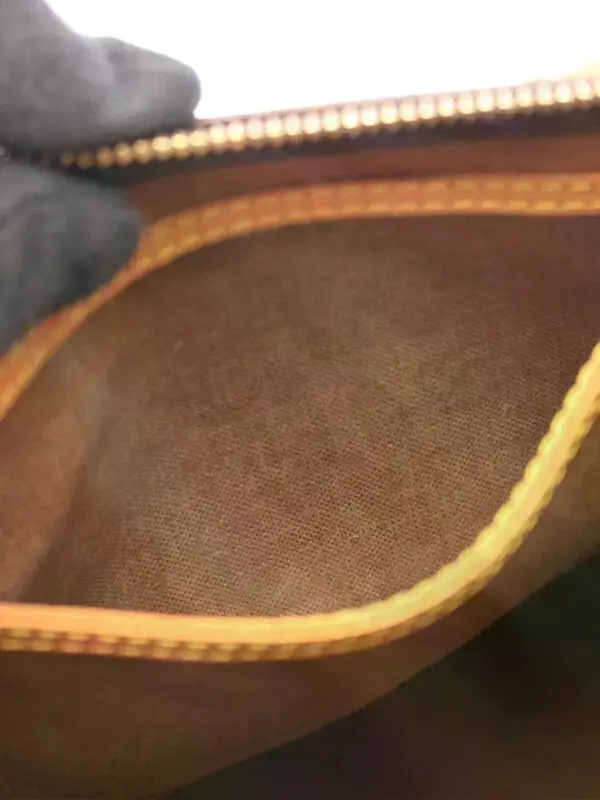 LOUIS VUITTON 1992 Monogram Speedy 40 Boston Bag