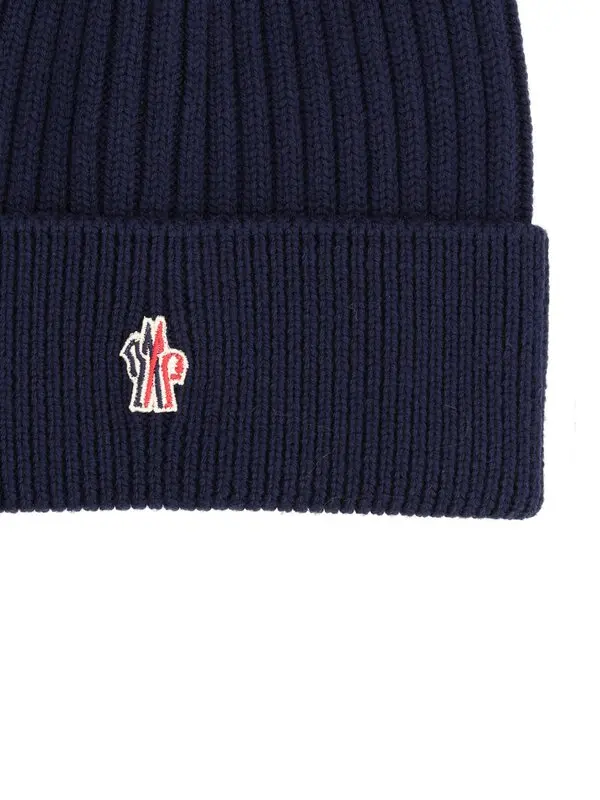 Moncler Berretto In Lana Con Patch Logo