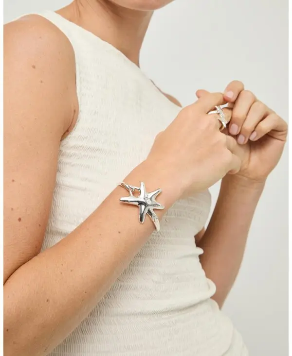 UNODE50 Tone Rigid Star Bangle Bracelet