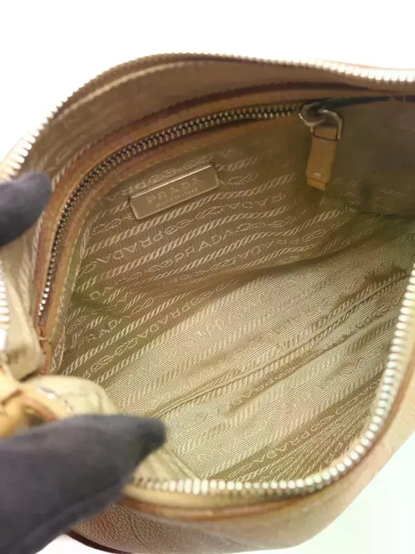 Prada 2010-2026 Vitello Daino Logo Crossbody Bag