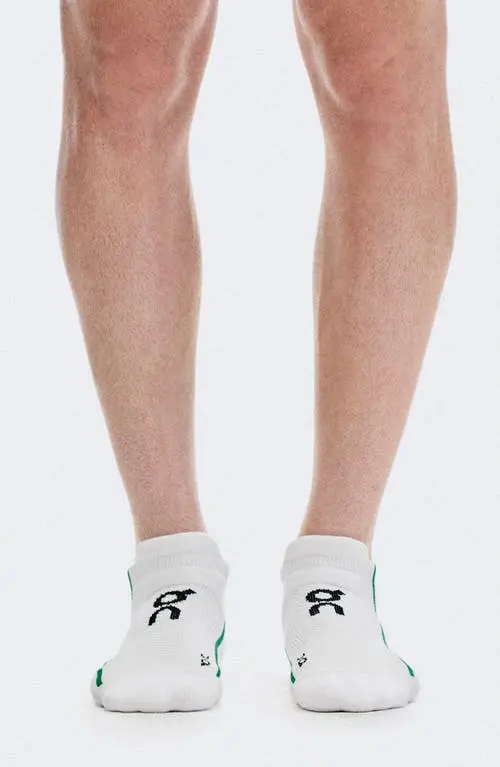 On Court Low Ankle Socks