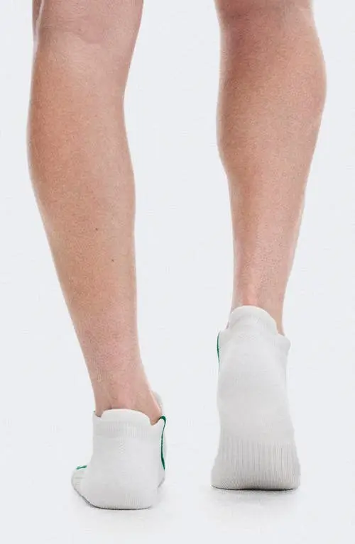 On Court Low Ankle Socks