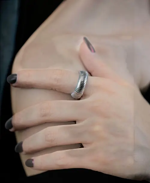 RETRO CHIC Gladiator Minimalist Ring