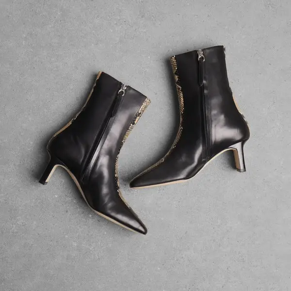 AeydĒ Billie Square Toe Heel Ankle Boots