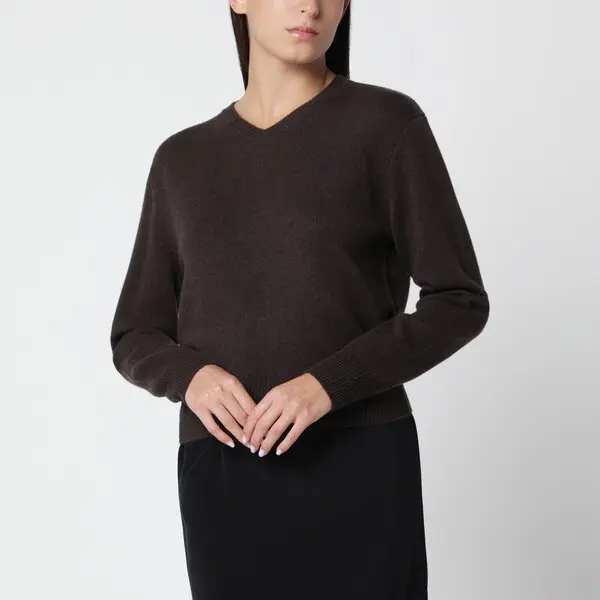 Almada Label Gaelle Organic Cashmere V-neck Sweater