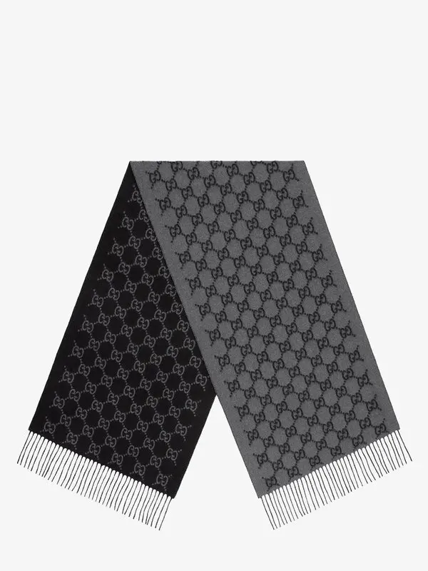 Gucci Sciarpa Realizzata In Jacquard Di Cashmere Gg E Impreziosita Da Finiture Con Frange - Multicolor
