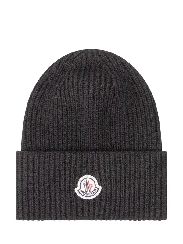 Moncler Ribbed Knit Beanie With Front Patch - Nero
