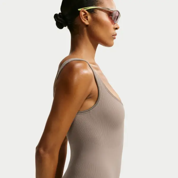 Nike Skims Ribbed Seamless Scoop-neck 5" Bodysuit