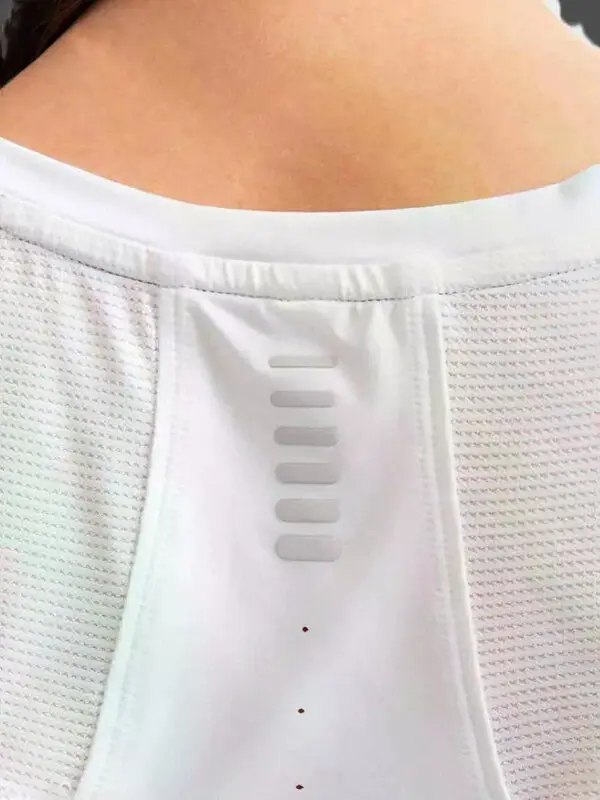 Under Armour Cut-out Back T-shirt