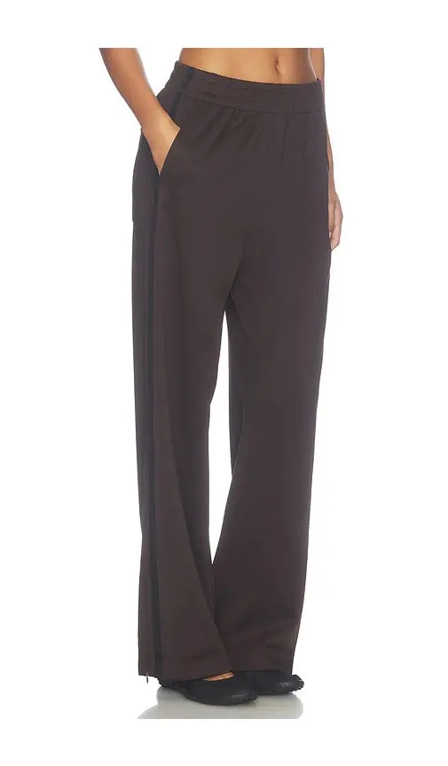 Beyond Yoga That Tracks Pant In Chocolate